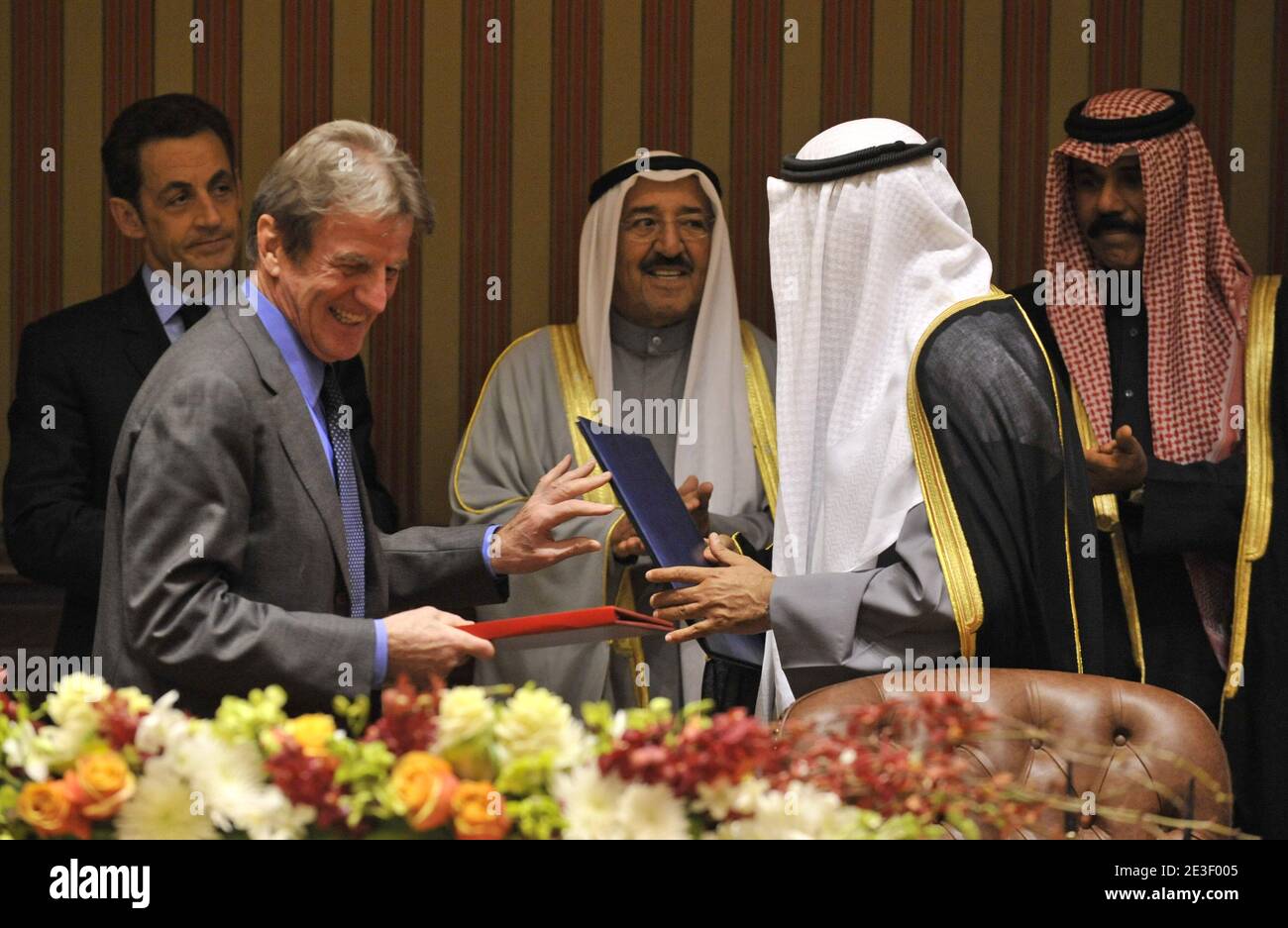 Bayan palace kuwait hi-res stock photography and images - Alamy