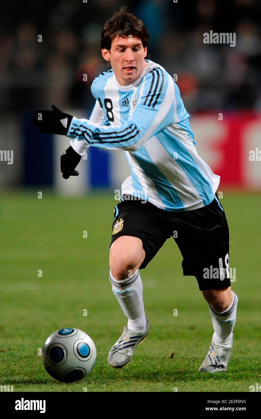 Lionel messi 2009 hi-res stock photography and images - Alamy
