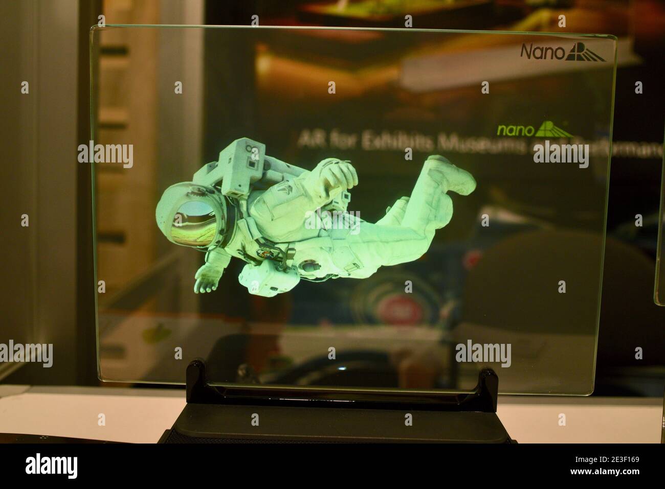 Holographic projection hi-res stock photography and images - Alamy