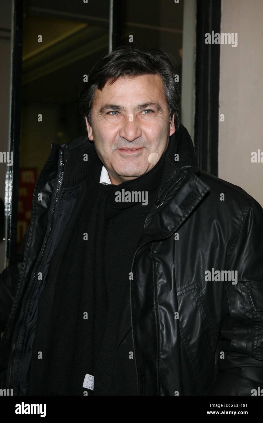 TV journalist Paul Amar arrives at the premiere of Line Renaud's play ...
