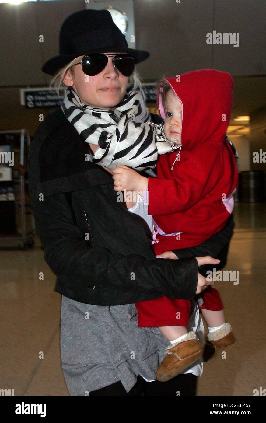 U.S socialite Nicole Richie and her baby daughter Harlow Winter Kate ...