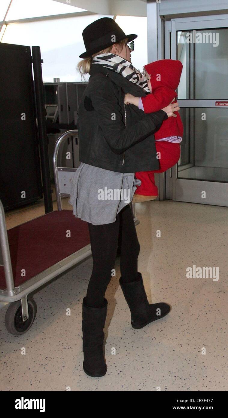 U.S socialite Nicole Richie and her baby daughter Harlow Winter Kate ...