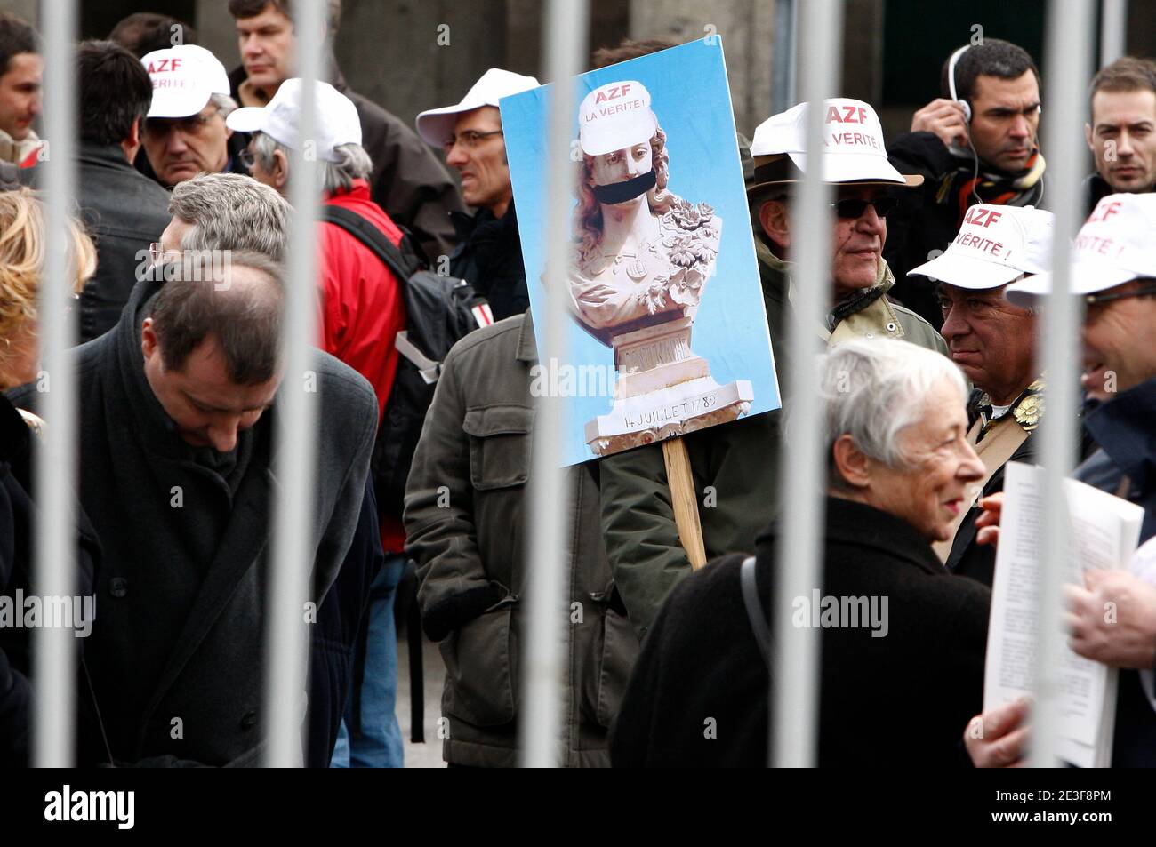 Family members of the victims of the AZF tragedy silently demonstrate ...