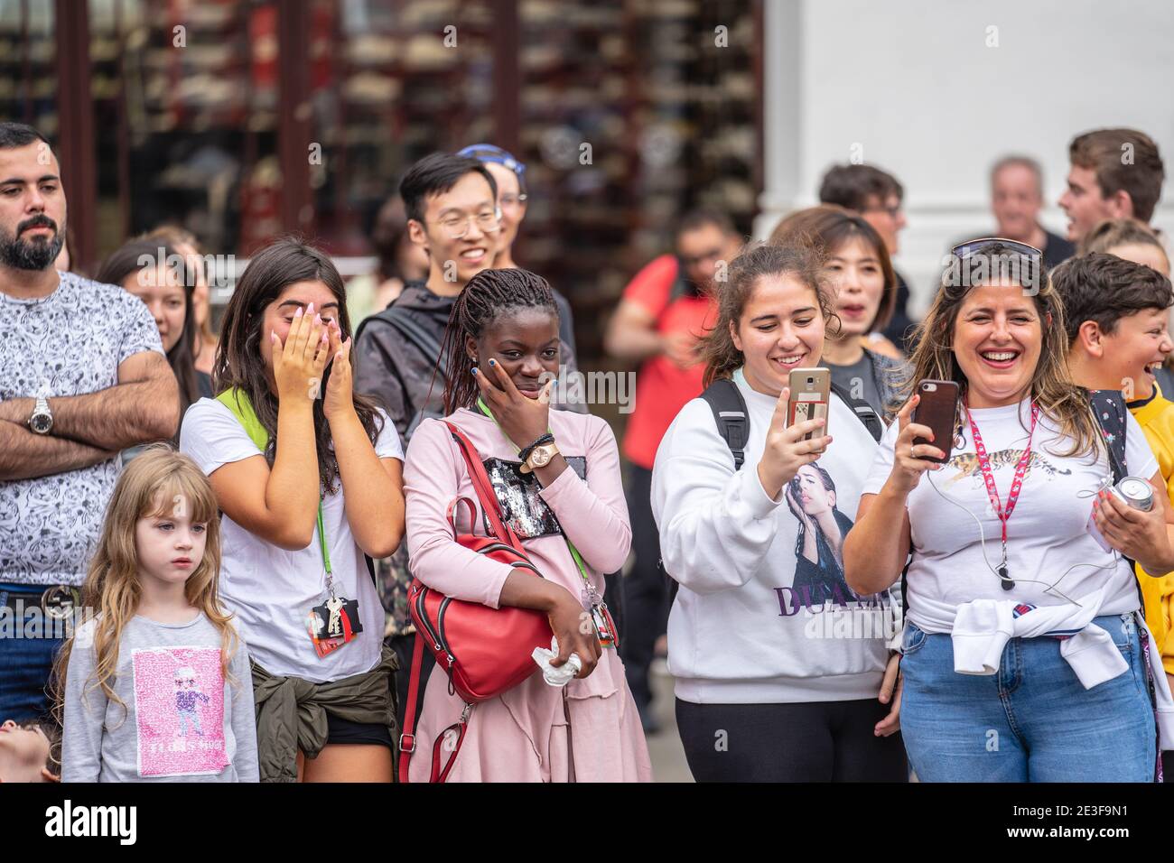 Crowd People Watching Street Show High Resolution Stock Photography and ...