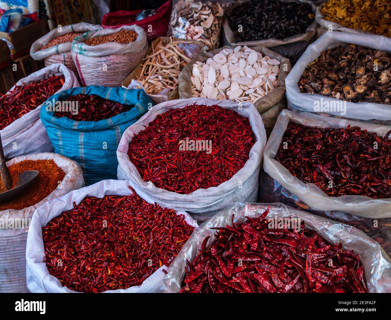 Typical asian chili market - hot stuff Stock Photo - Alamy