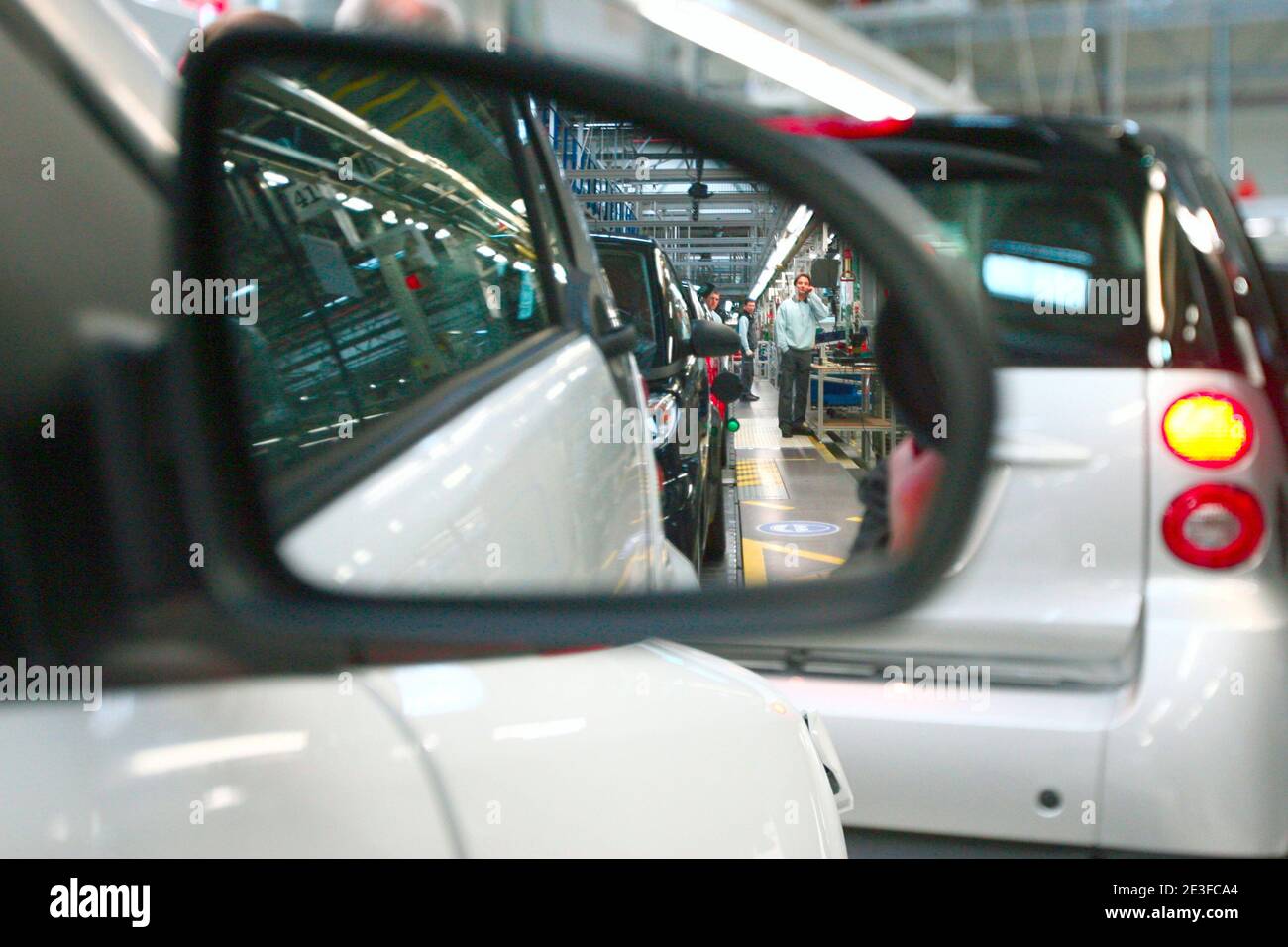 Smart swatch car hi-res stock photography and images - Alamy