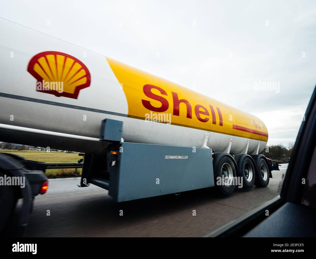 Shell delivery system hi-res stock photography and images - Alamy