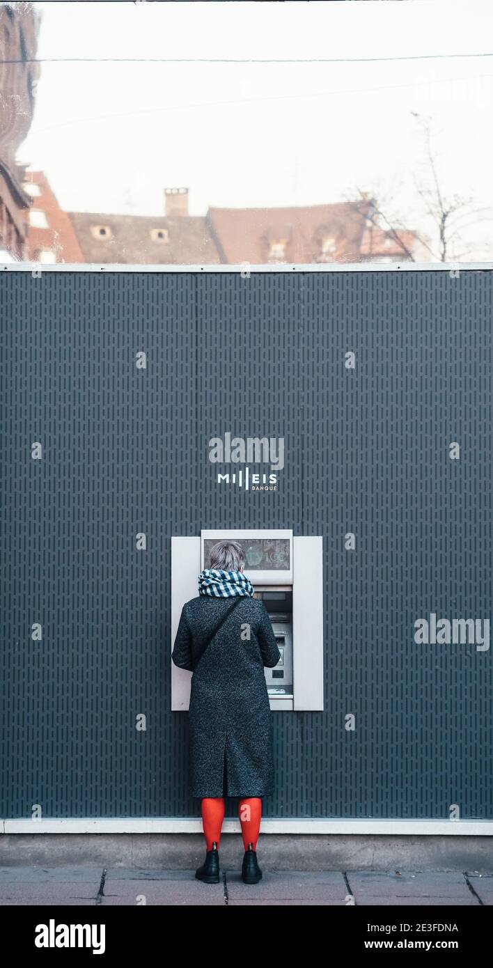 Bank customer france hi-res stock photography and images - Alamy