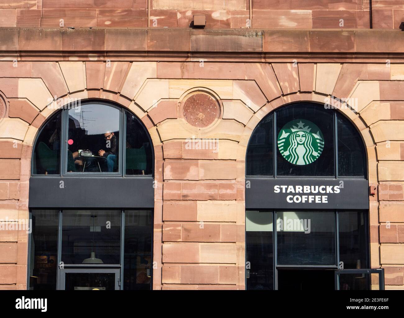 Starbucks Coffee Building High Resolution Stock Photography and Images ...