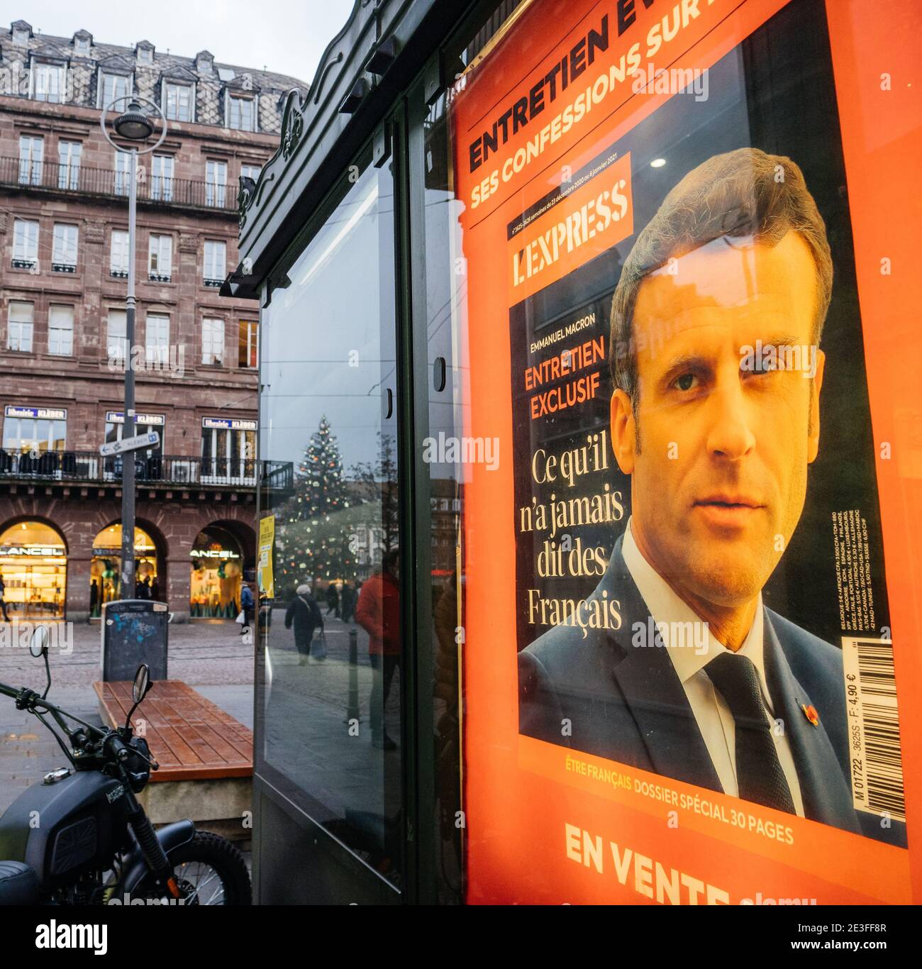 Interview road people hi-res stock photography and images - Alamy