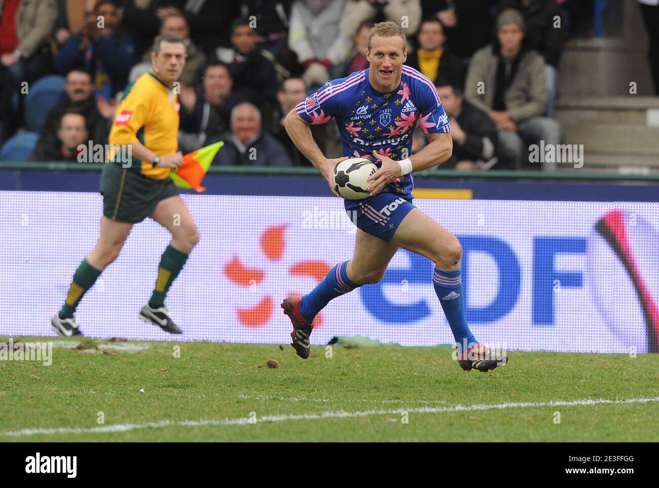 Cs top hi-res stock photography and images - Alamy