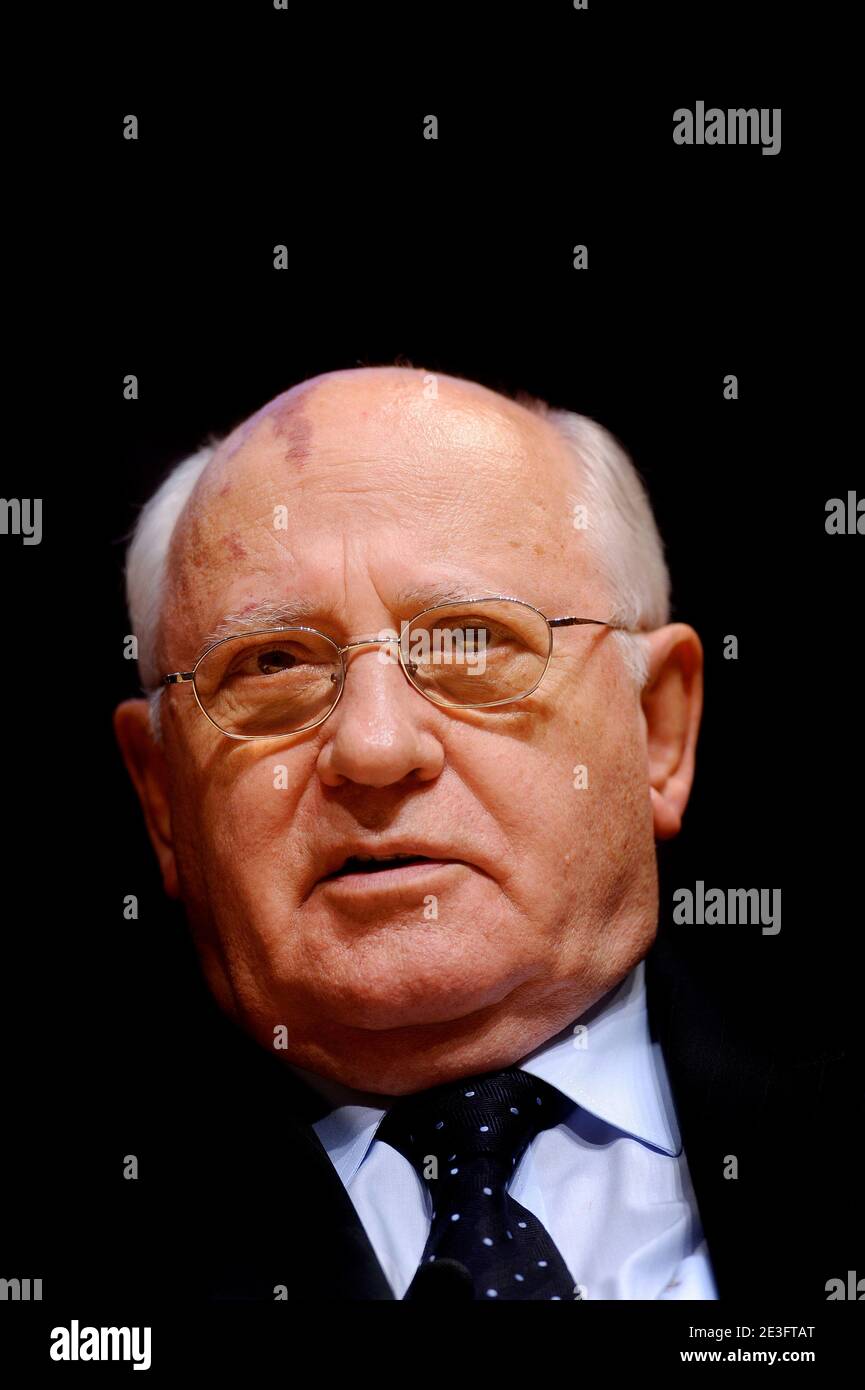 Mikhail gorbatchev hi-res stock photography and images - Alamy