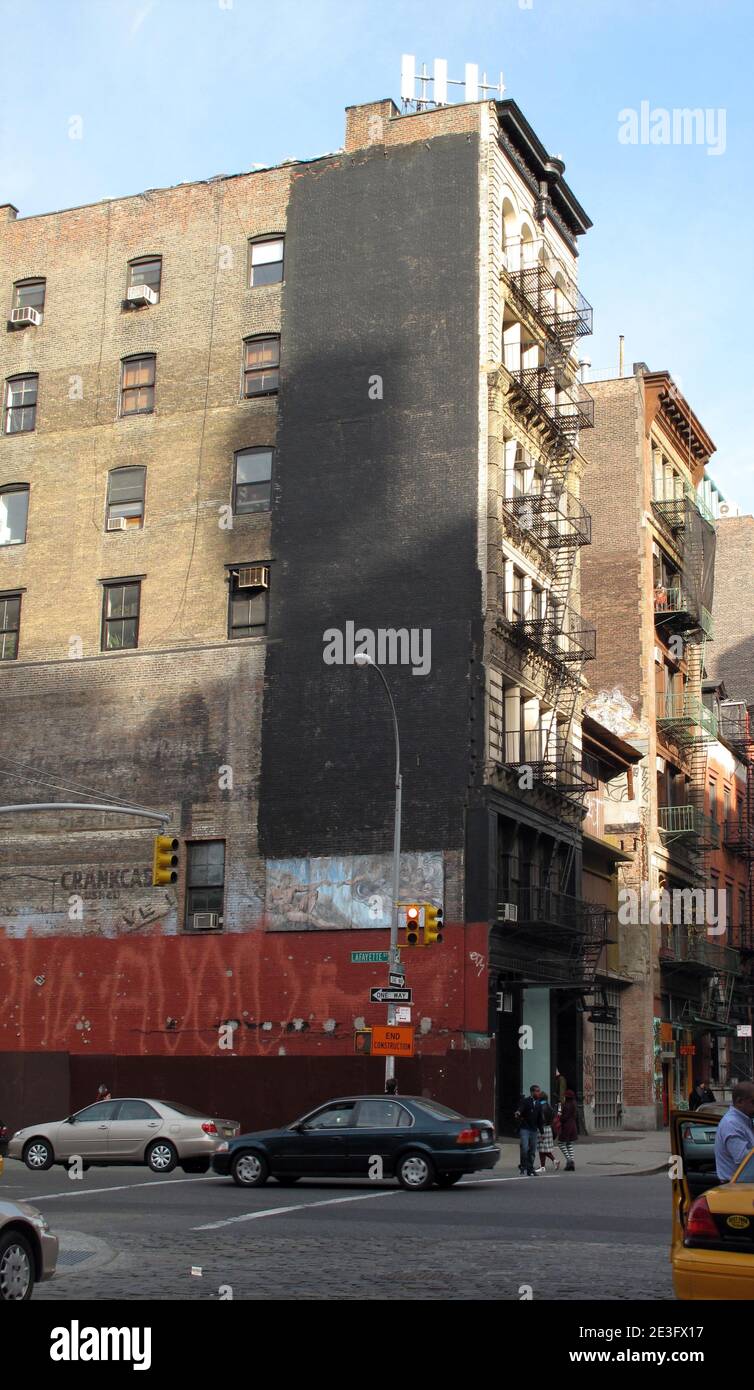 A sample, before/after, of a billboard which is not carrying anyad, due ...