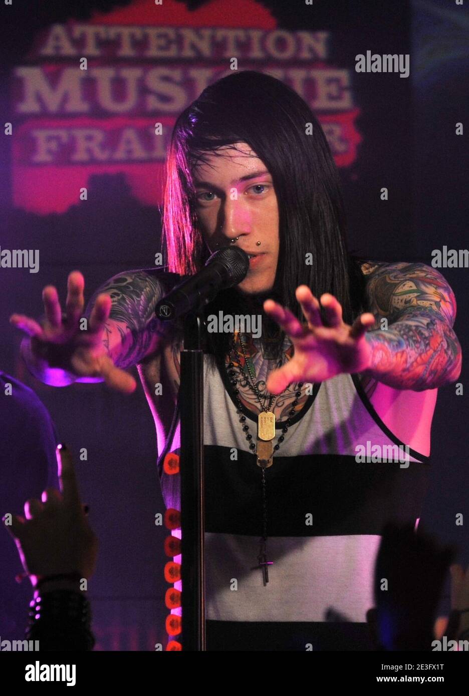 Trace cyrus hi-res stock photography and images - Alamy