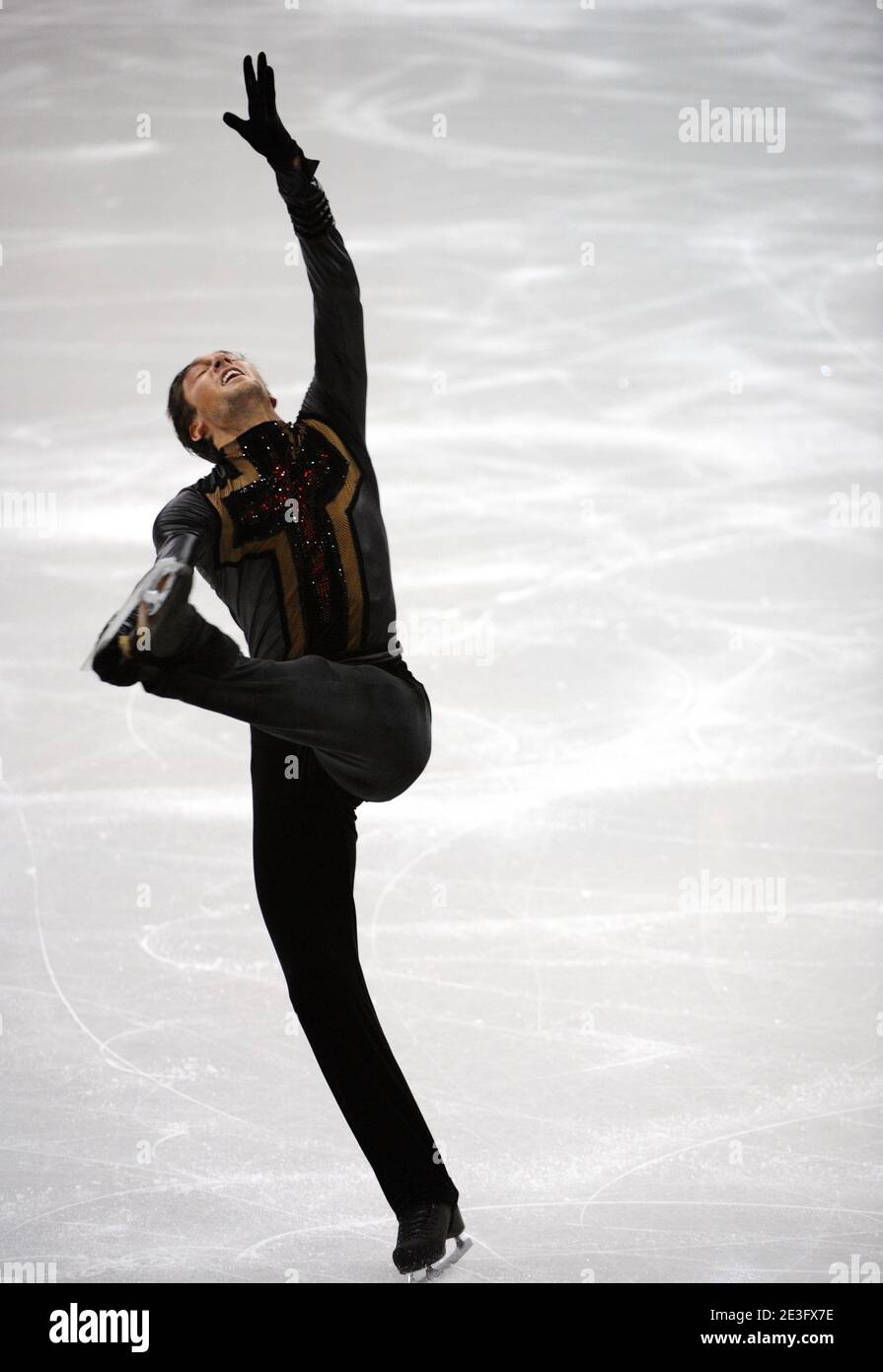 Evan Lysacek of USA performing the men short program during the 2009 ...