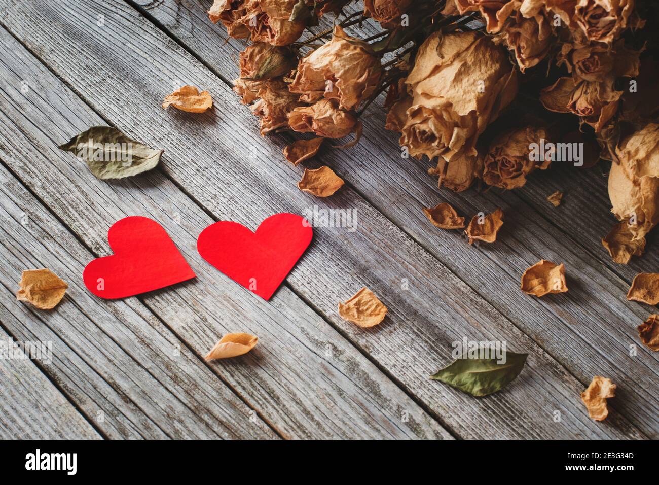 Two roses heart hi-res stock photography and images - Alamy