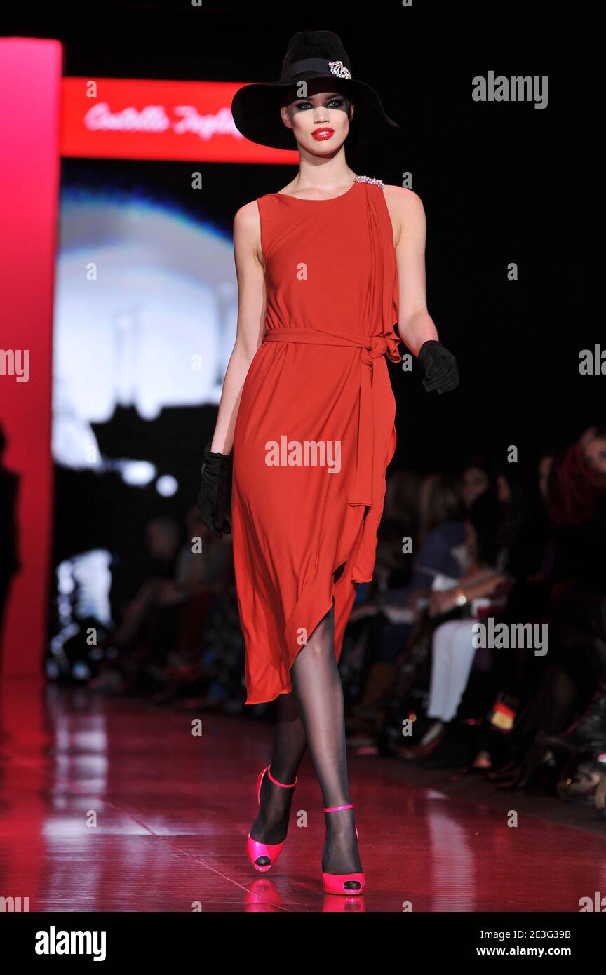 Barbie runway show hi-res stock photography and images - Alamy