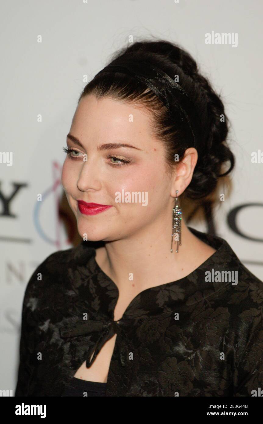 Evanescence attend hi-res stock photography and images - Alamy