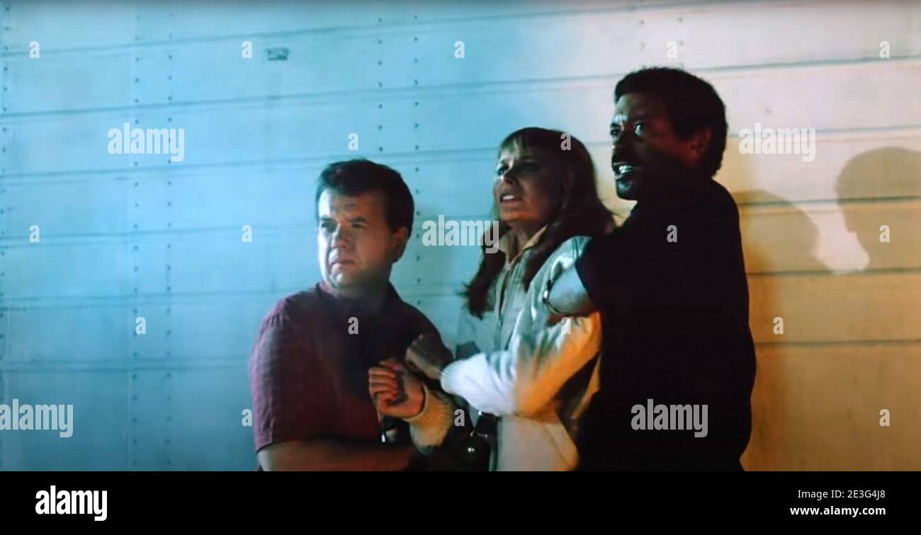 GRIZZLY II: REVENGE, (aka GRIZZLY II: THE PREDATOR), from left: Ian ...