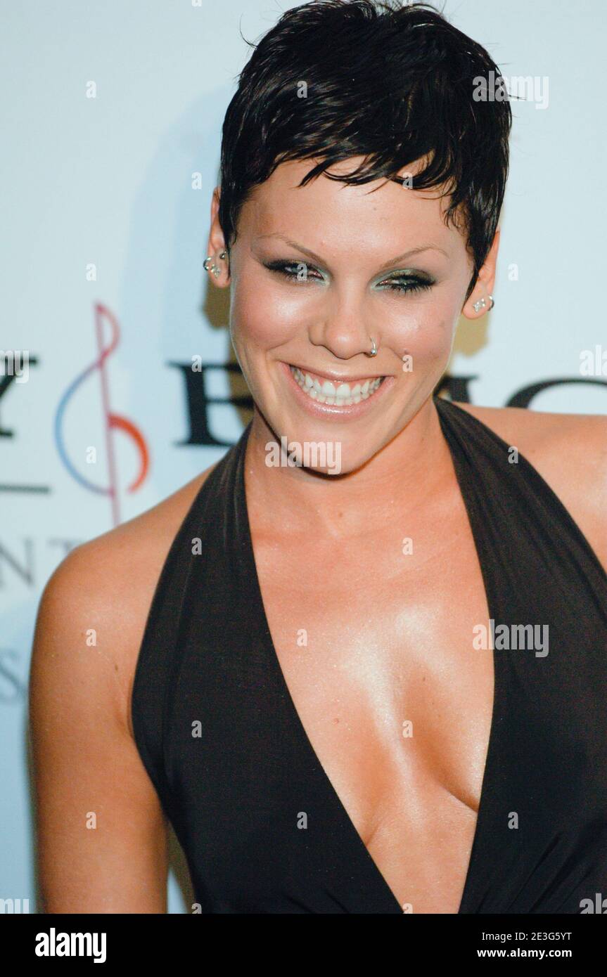 Pink alecia beth moore hi-res stock photography and images - Alamy