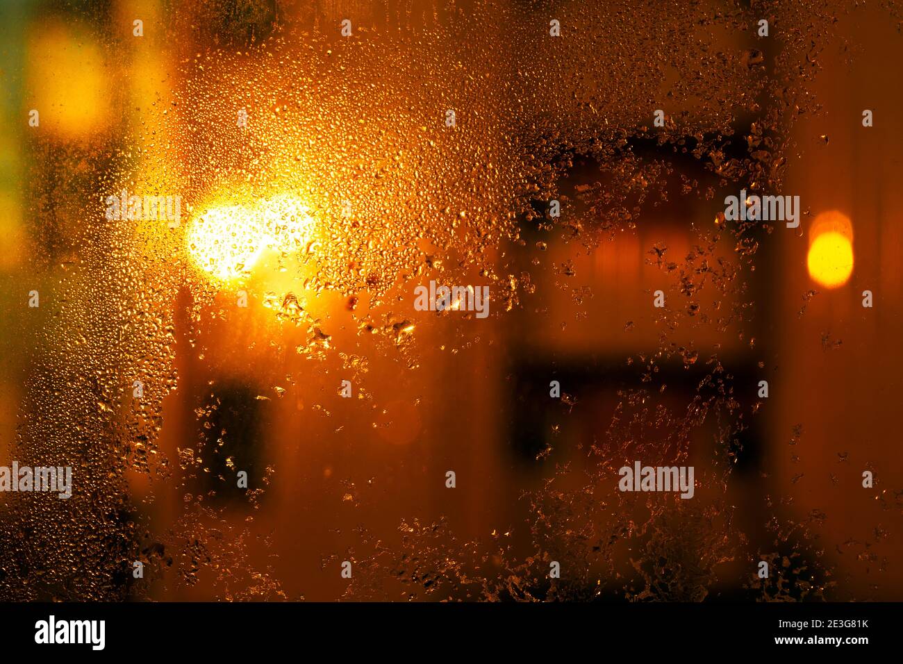 Melting metal orange light liquid hi-res stock photography and images ...
