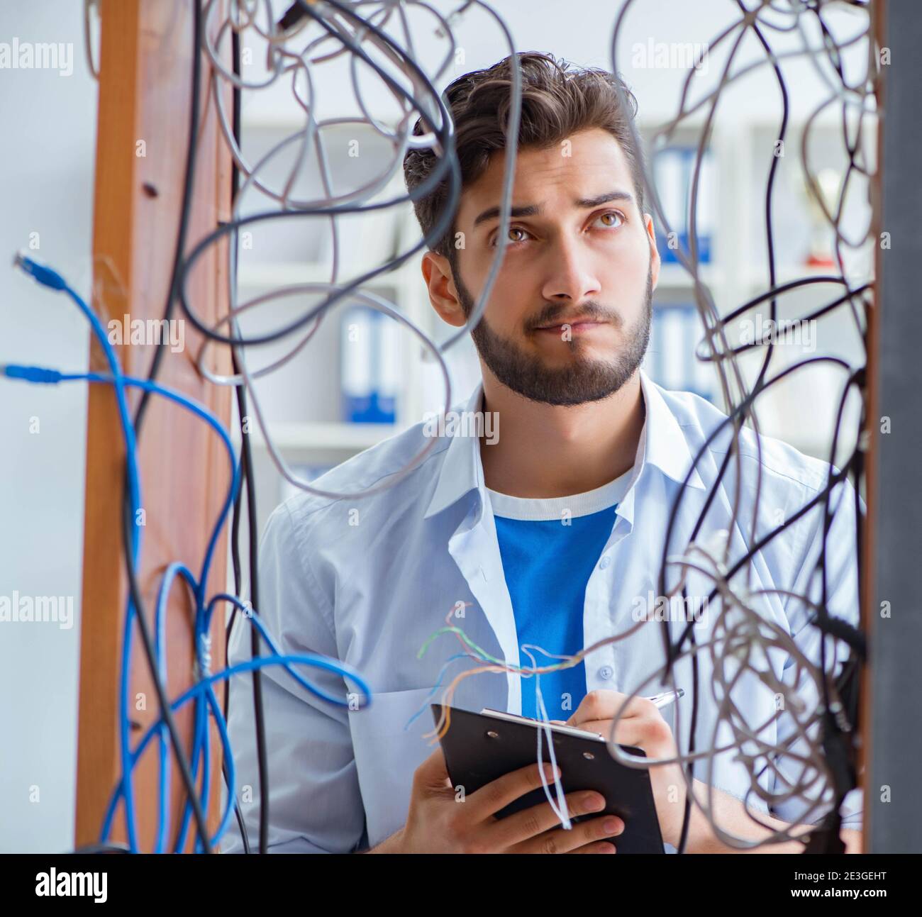 Untangle wires hi-res stock photography and images - Alamy