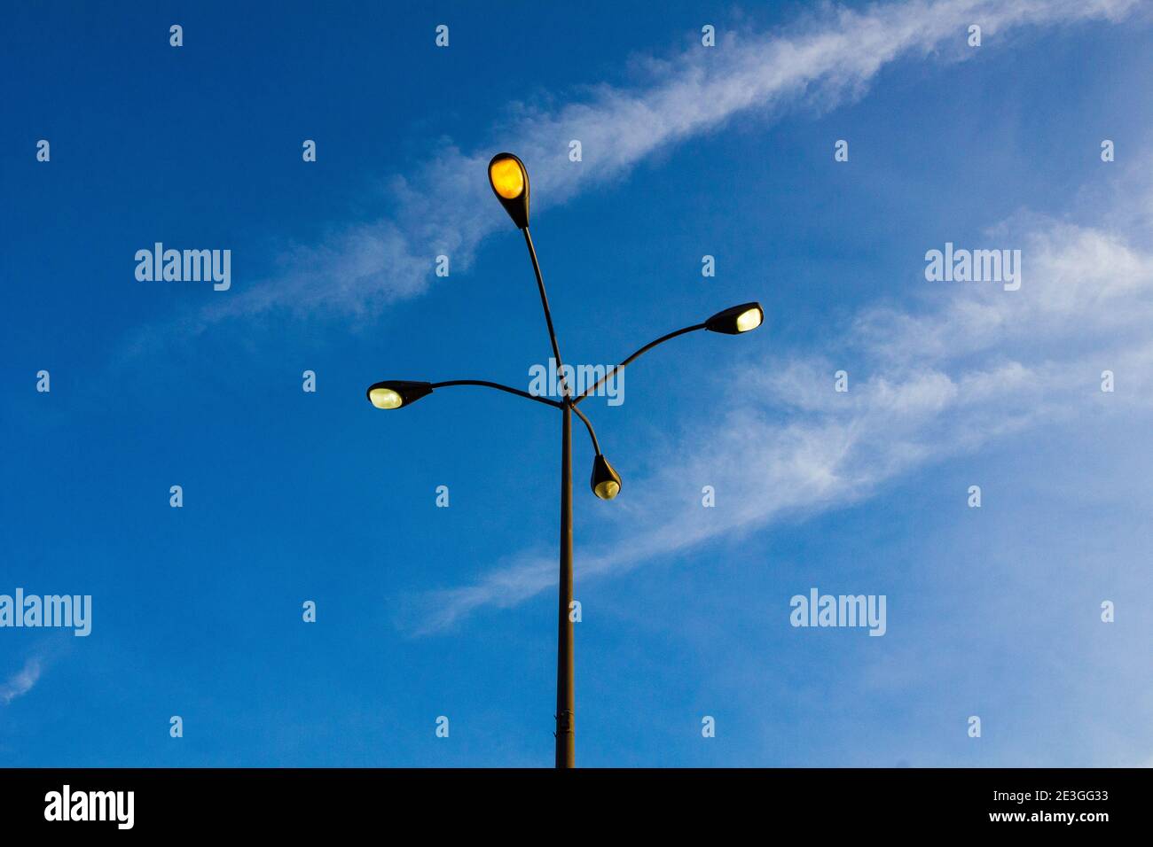 Street light lit up hi-res stock photography and images - Alamy