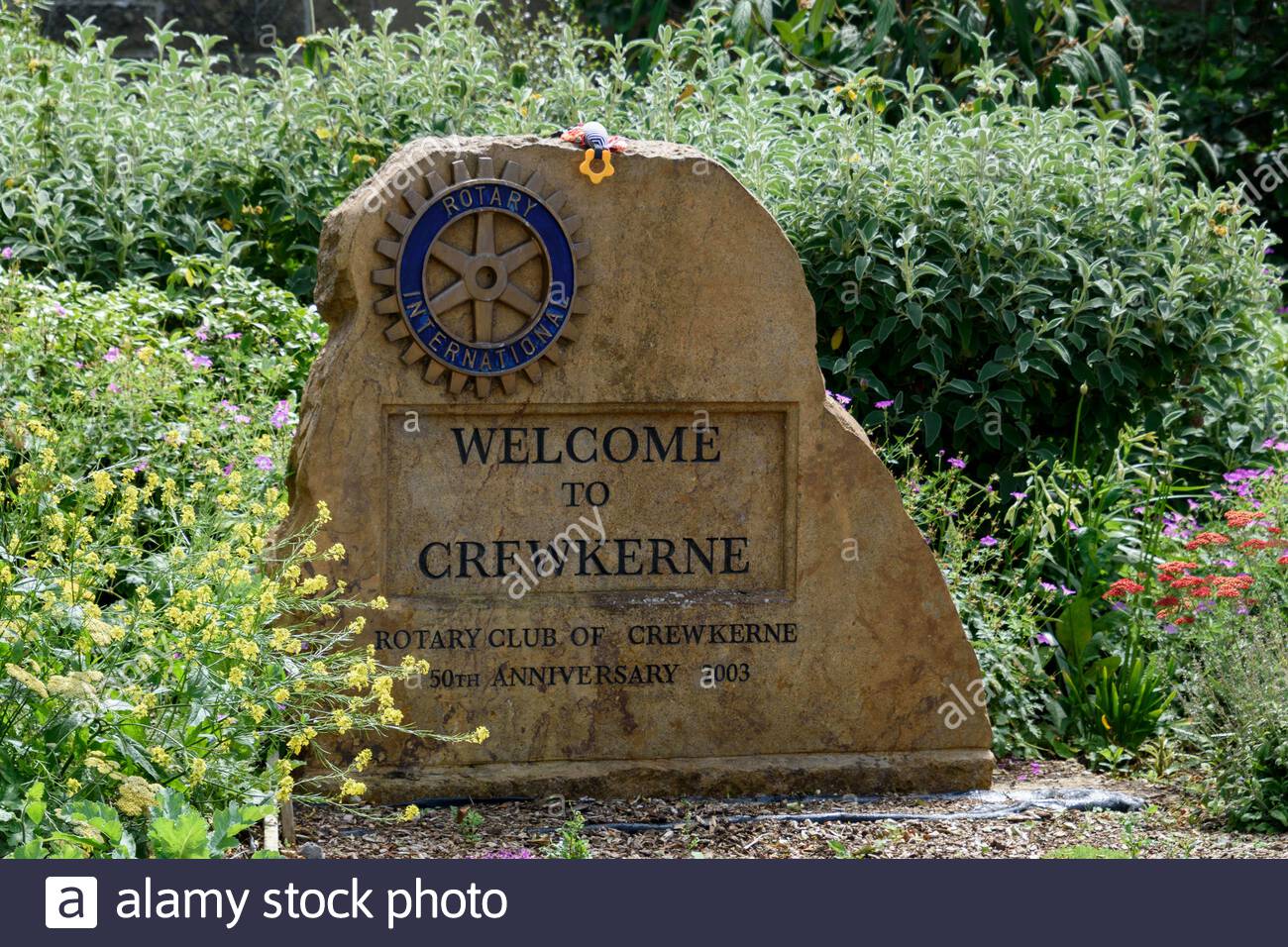Welcome Stone Sign High Resolution Stock Photography and Images - Alamy