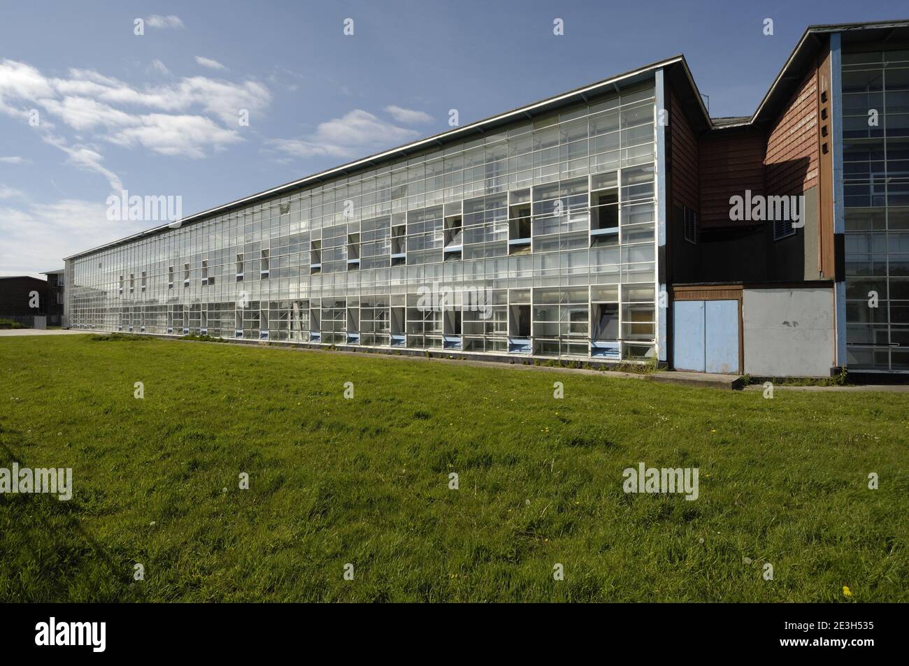Passive solar control hi-res stock photography and images - Alamy