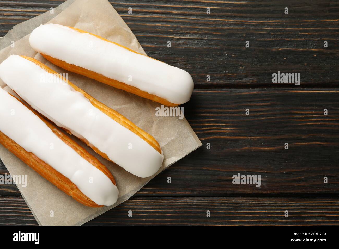 Baking paper eclairs on hi-res stock photography and images - Alamy