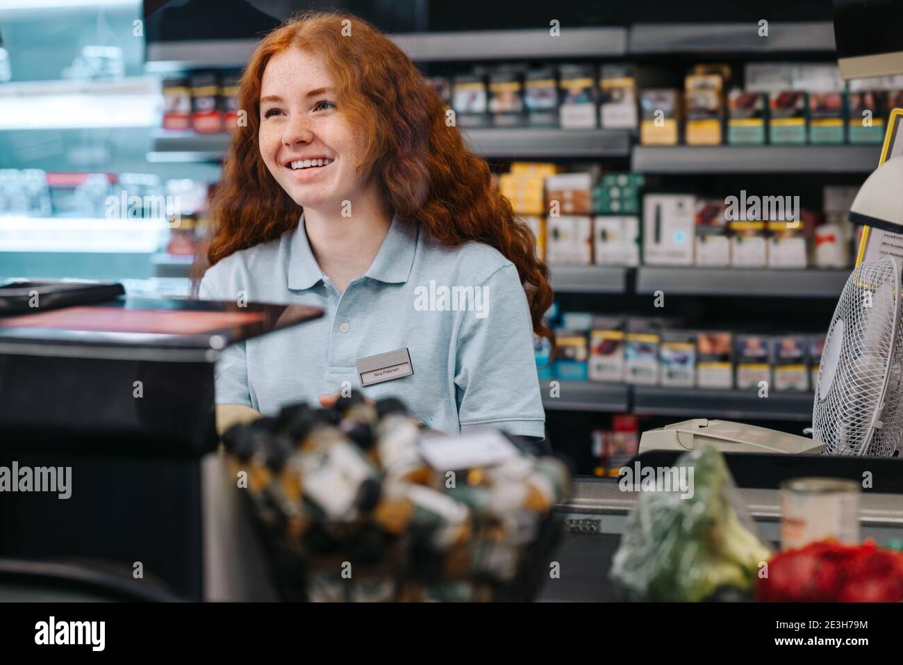 Grocery store checkout hi-res stock photography and images - Alamy