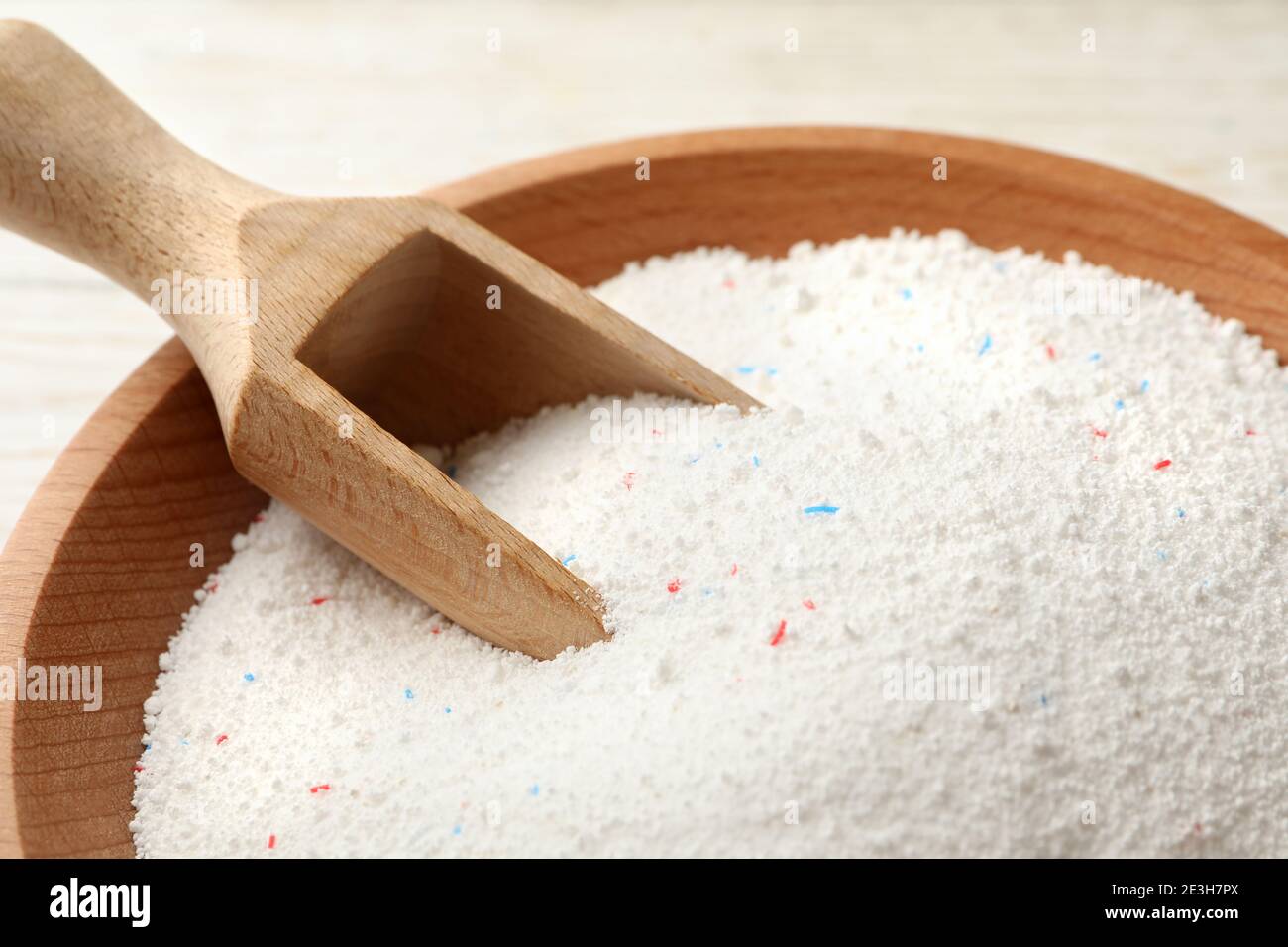 Scoop of washing powder hi-res stock photography and images - Alamy