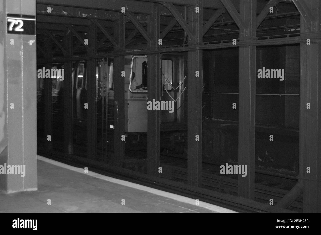 train stopping in the station subway New York USA Stock Photo - Alamy