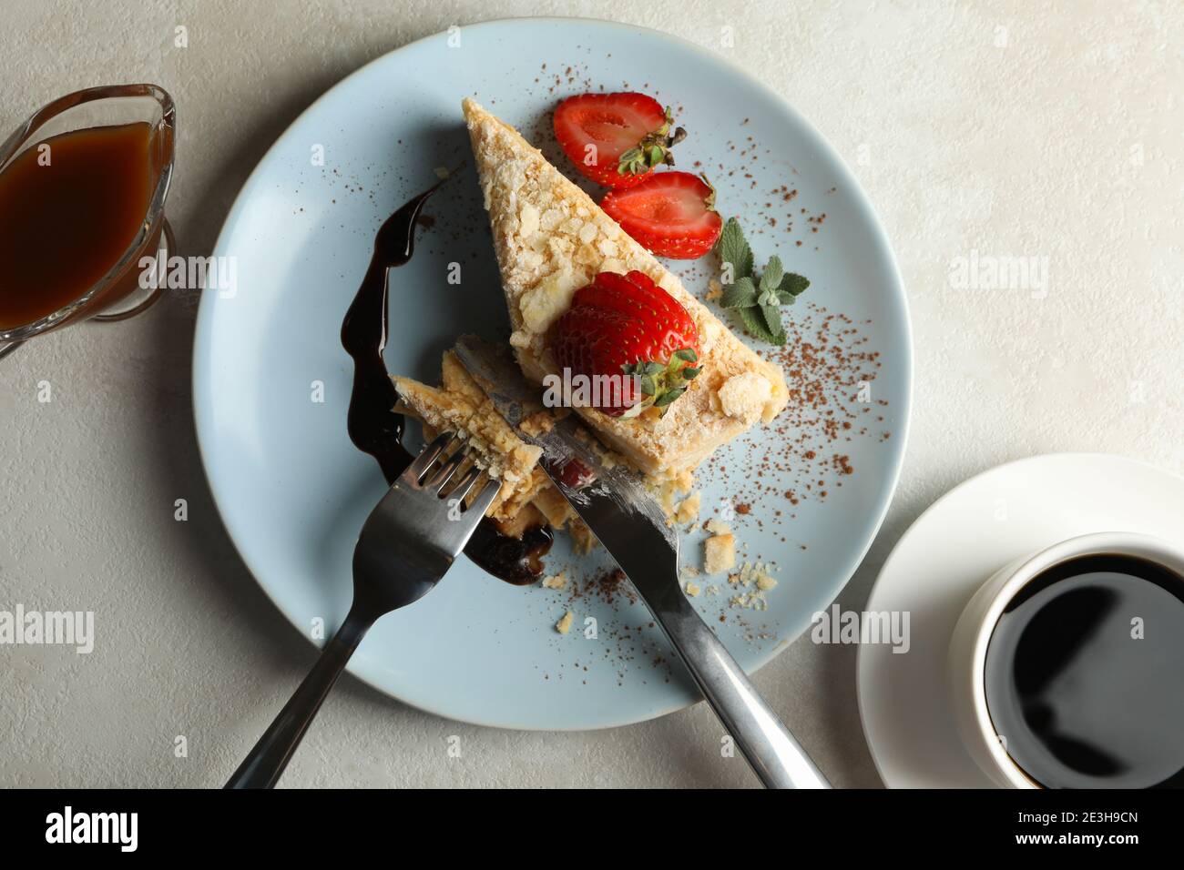 Food piece napoleon cake hi-res stock photography and images - Alamy