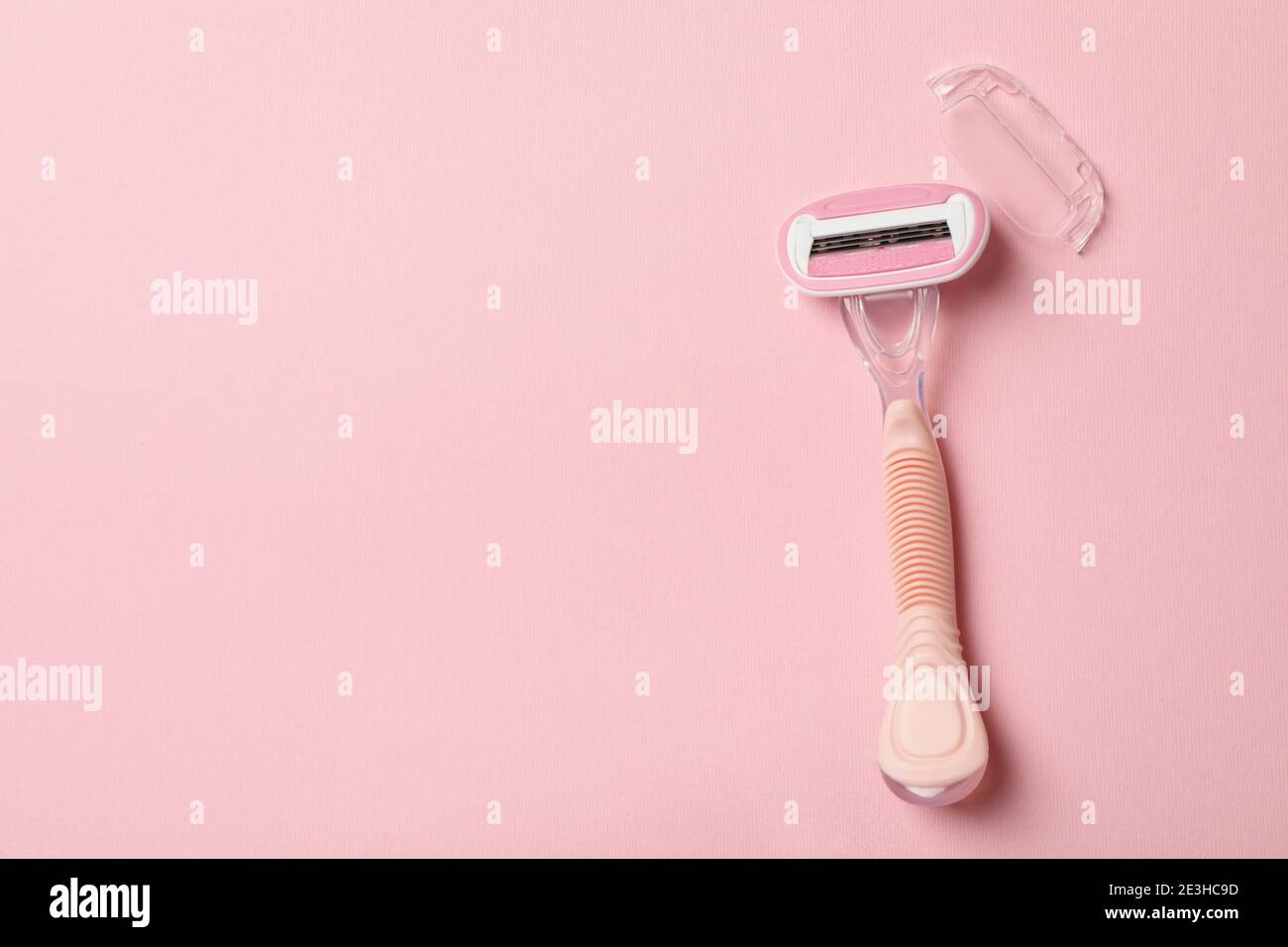 Female pink razor shaver hi-res stock photography and images - Alamy
