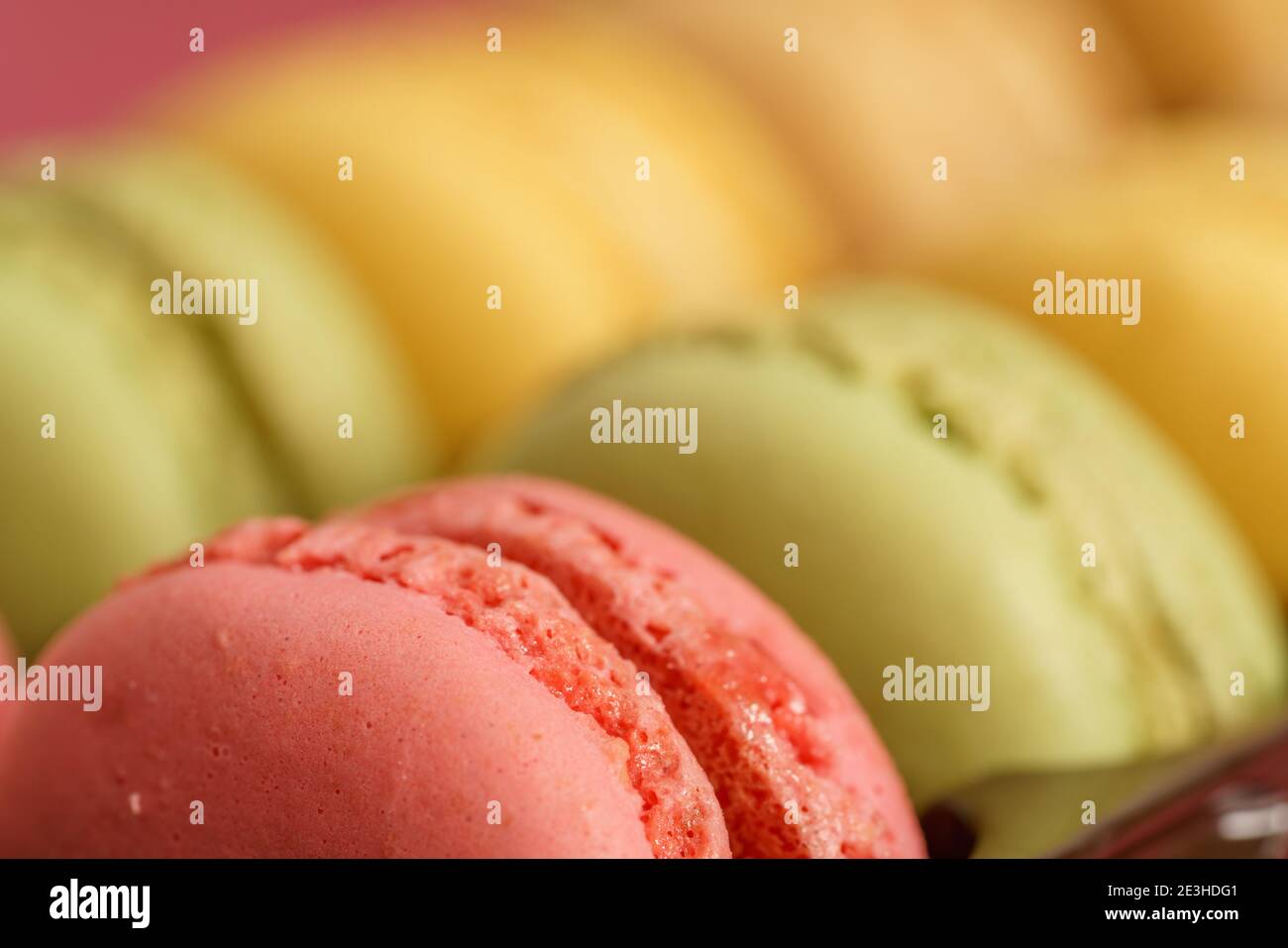 Macaron cakes hi-res stock photography and images - Alamy