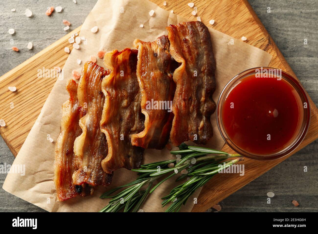 Board fried bacon rashers hi-res stock photography and images - Alamy