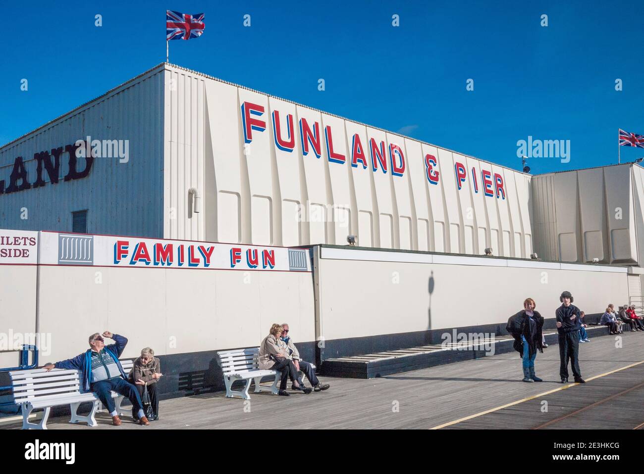 Southport Seafront & Promenade, Ocean Plaza, Ramada Hotel, Bliss Hotel ...