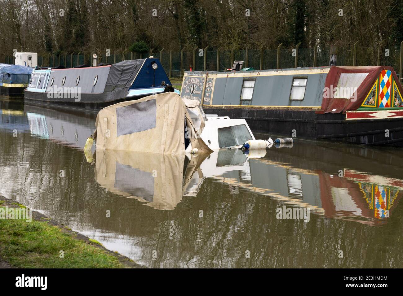 Boat Sinking High Resolution Stock Photography and Images - Alamy