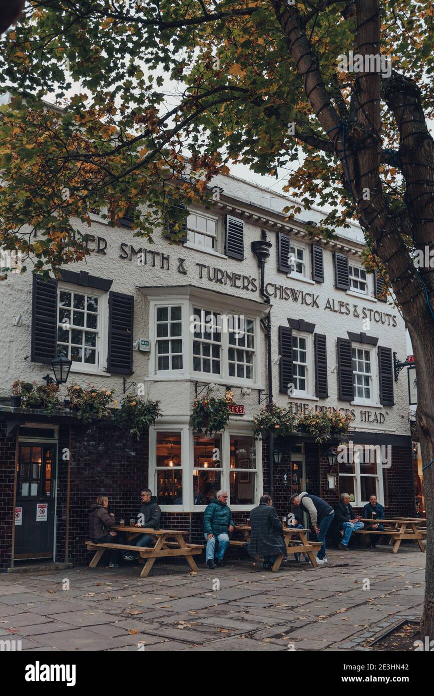 Princes head in richmond hi-res stock photography and images - Alamy