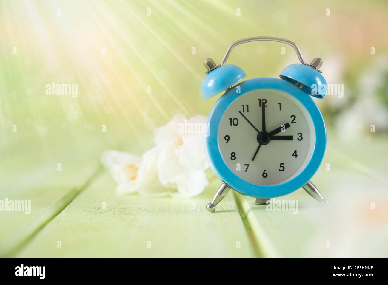 Spring forward clock hi-res stock photography and images - Alamy