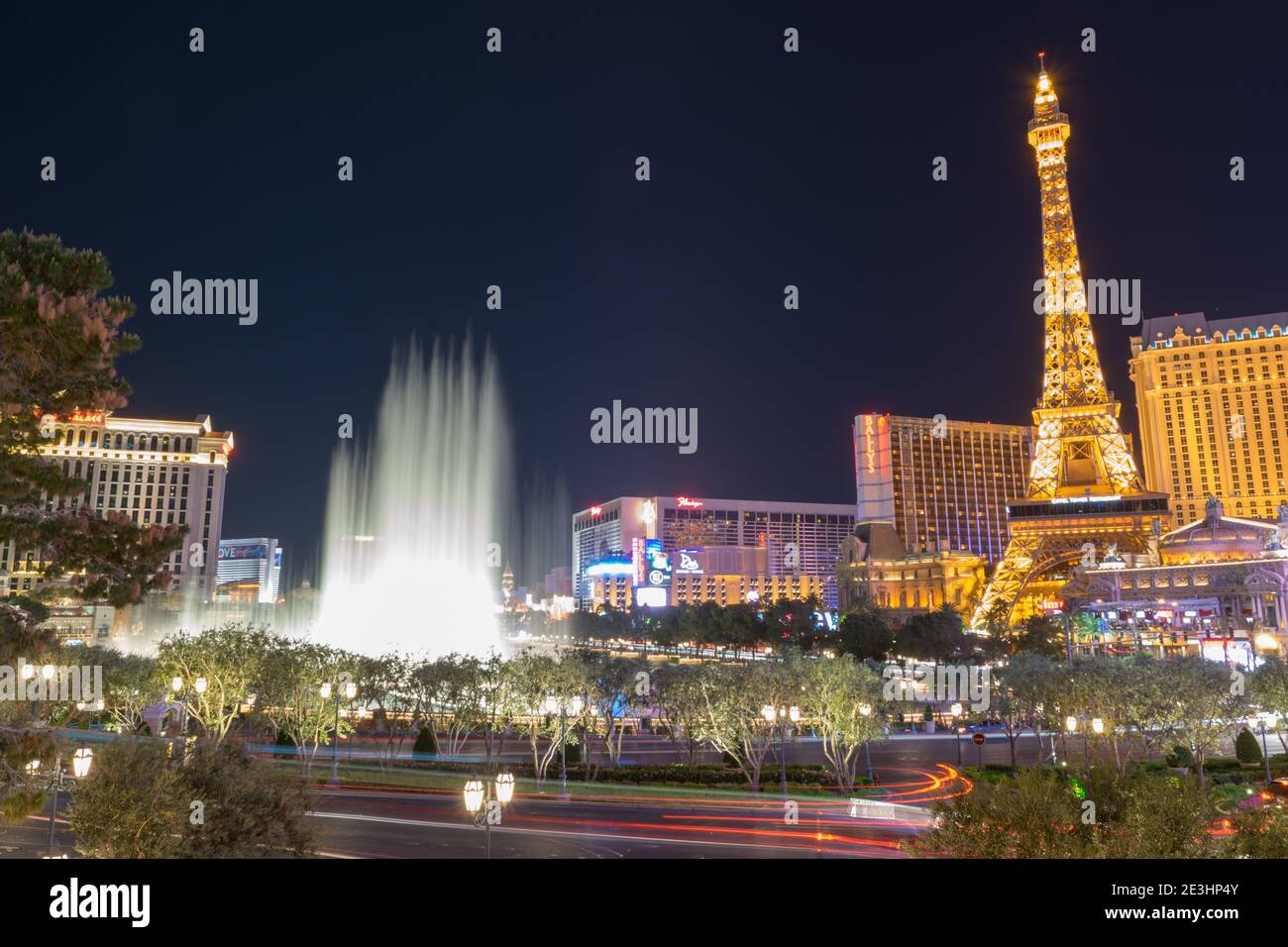 Sign las vegas blvd intersection hi-res stock photography and images ...