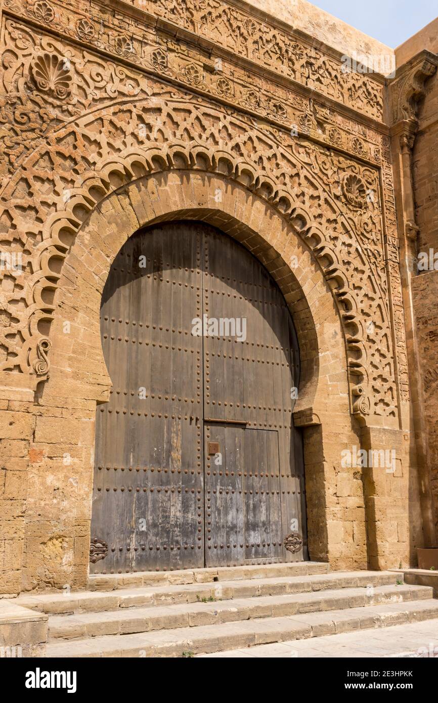 Gate of the kasbah hi-res stock photography and images - Alamy