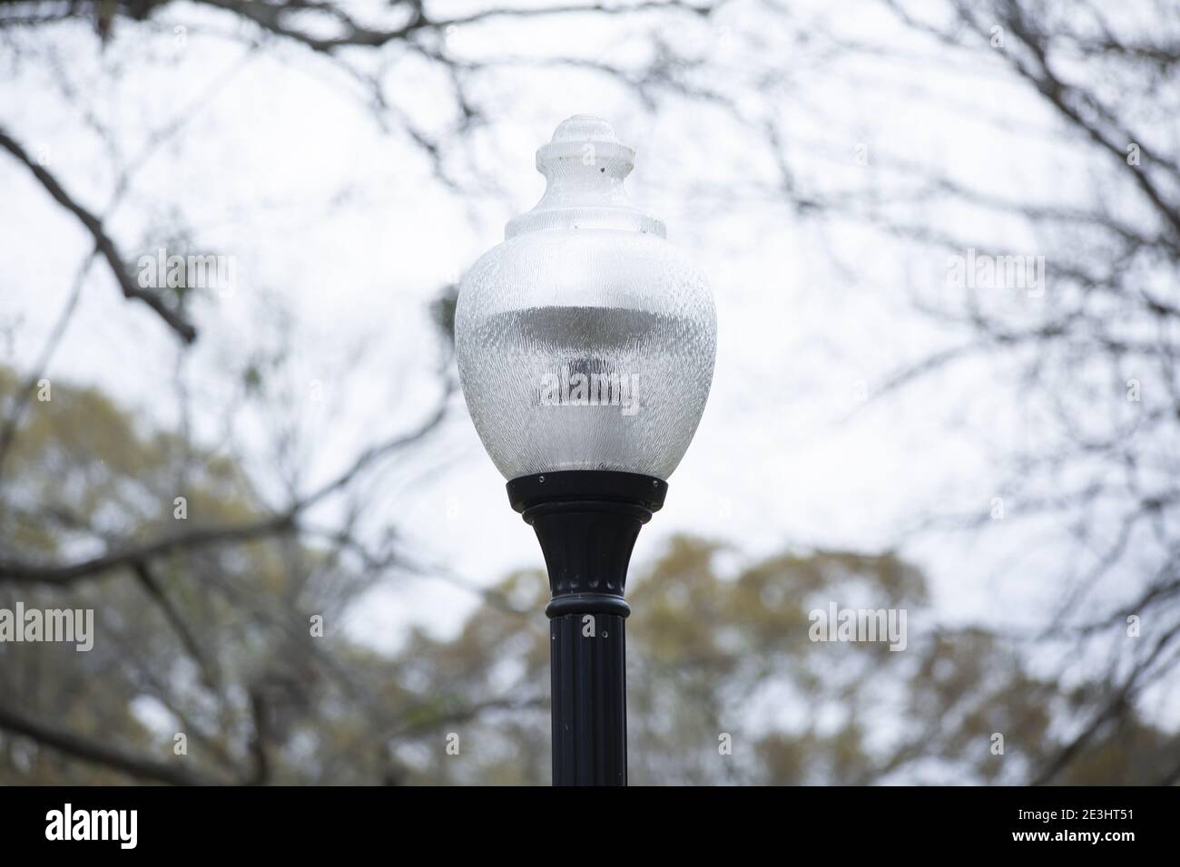 Unlit street lamp hi-res stock photography and images - Alamy