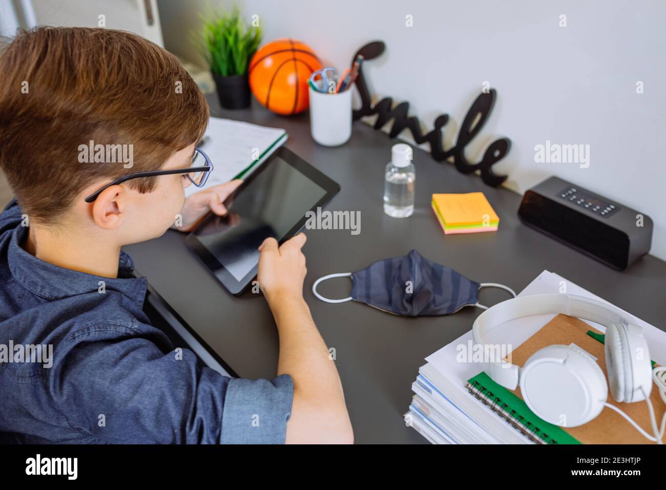 Homework sign hi-res stock photography and images - Alamy