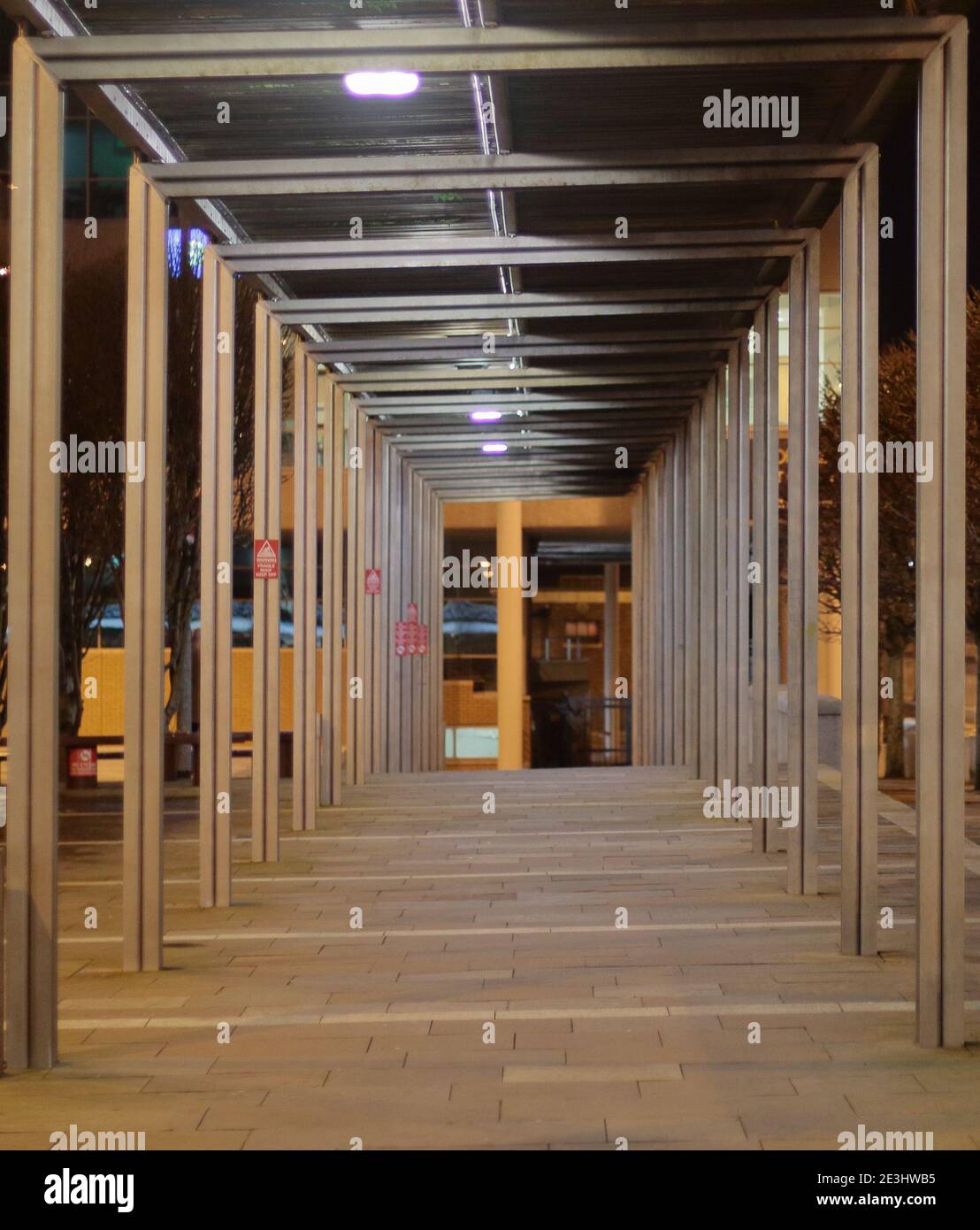 The queens walkway hi-res stock photography and images - Alamy