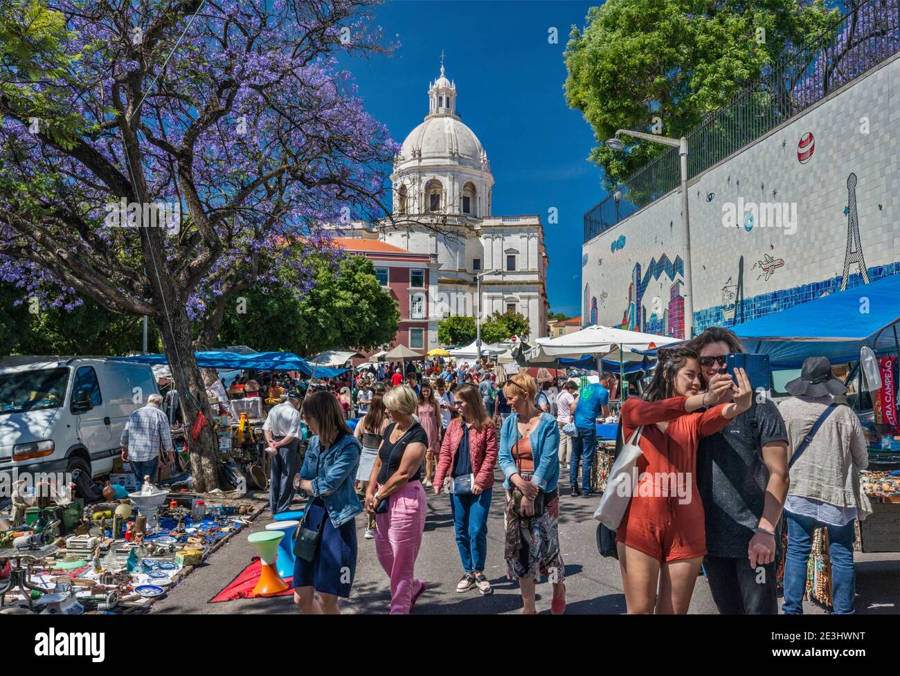 Market stall selling photos hi-res stock photography and images - Alamy
