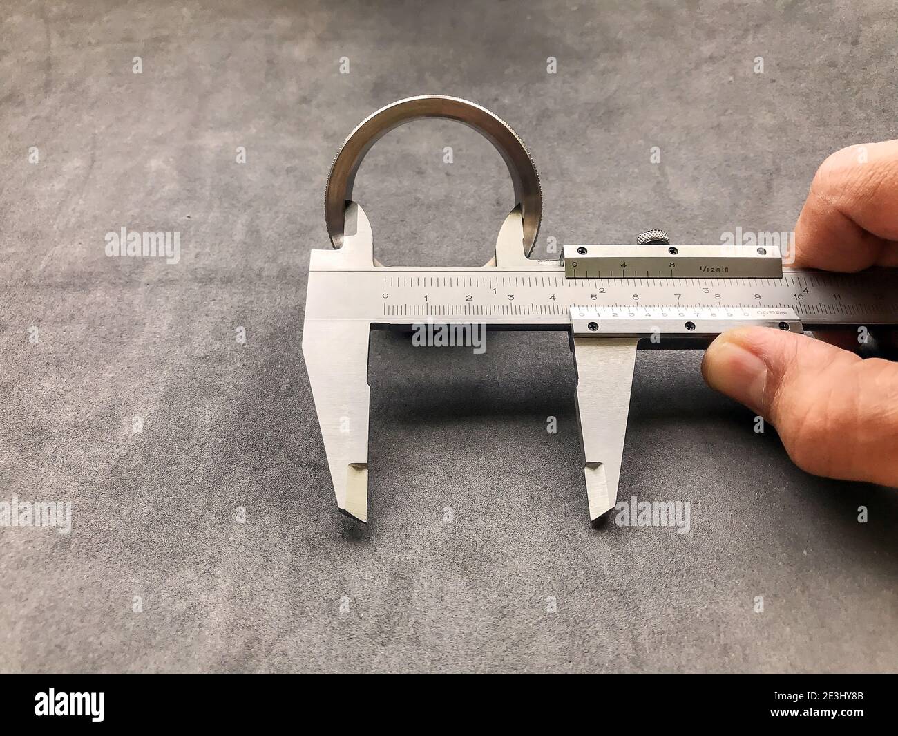 Vernier caliper is an indispensable tool in industrial applications for ...