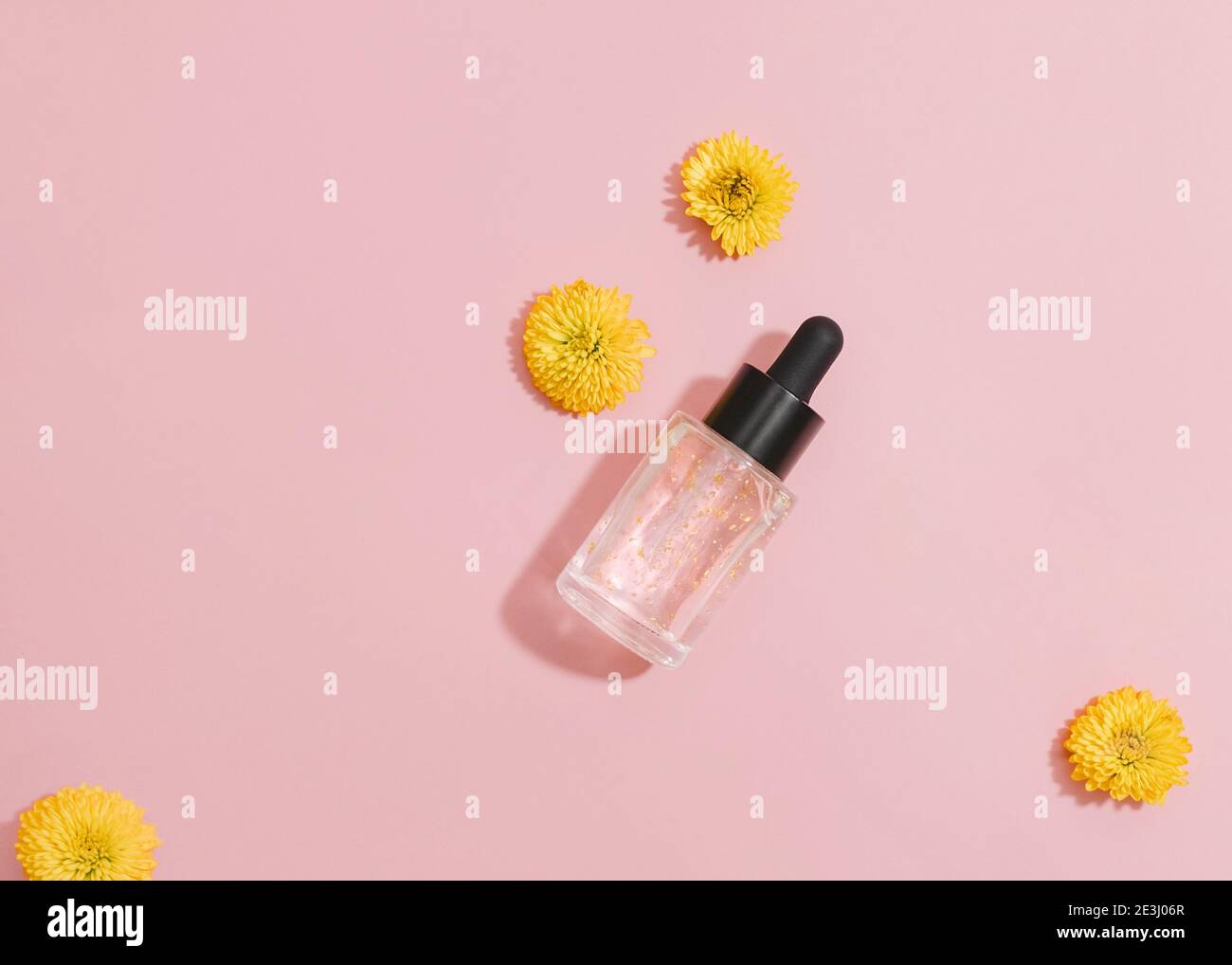 Vitamin serum flower hi-res stock photography and images - Alamy