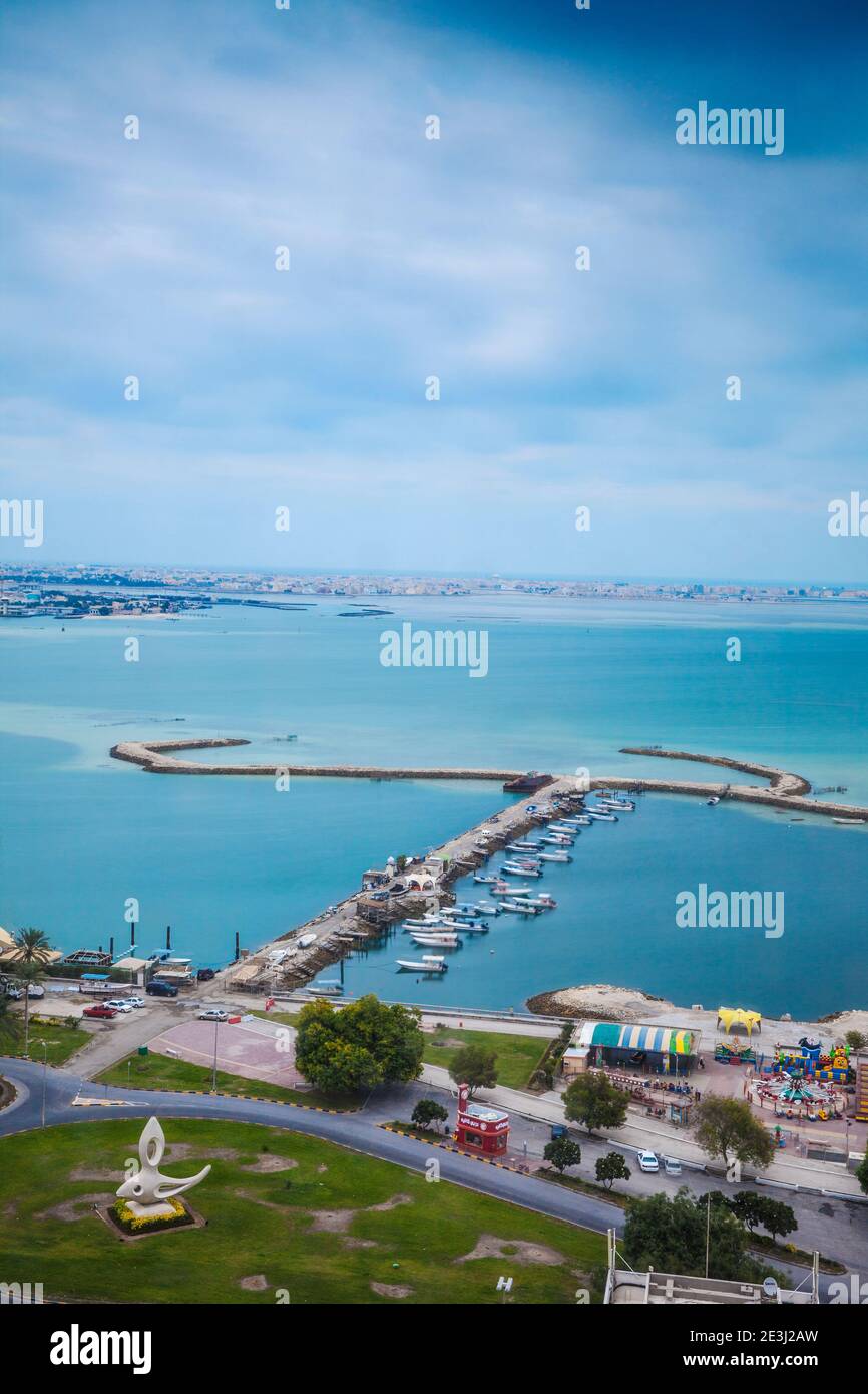 Bahrain, Manama, View of the Corniche Stock Photo - Alamy